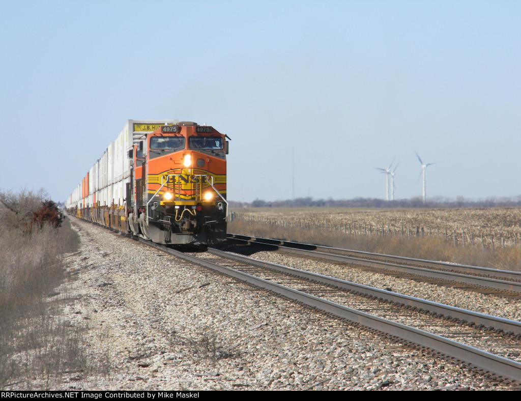 BNSF 4975